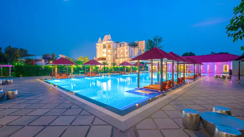 Tiaraa Hotels & Resorts - Your Destination for a Lavish Stay